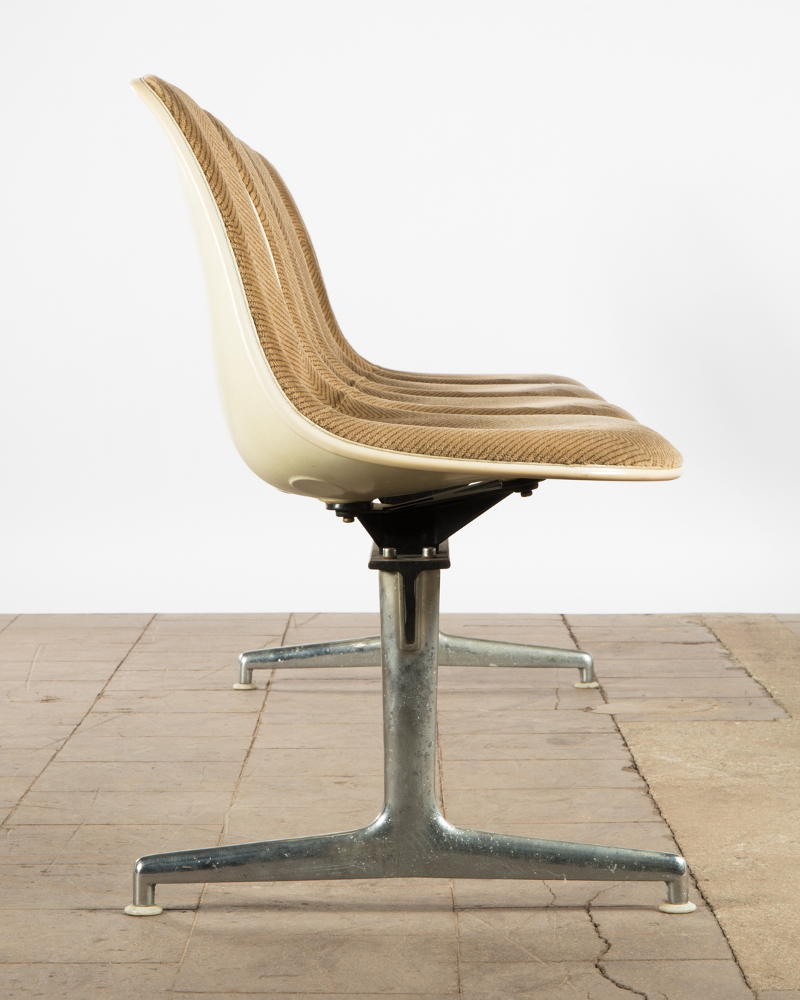 Charles & Ray Eames for Herman Miller, Tandem Bench, 1960s - The Yellow ...